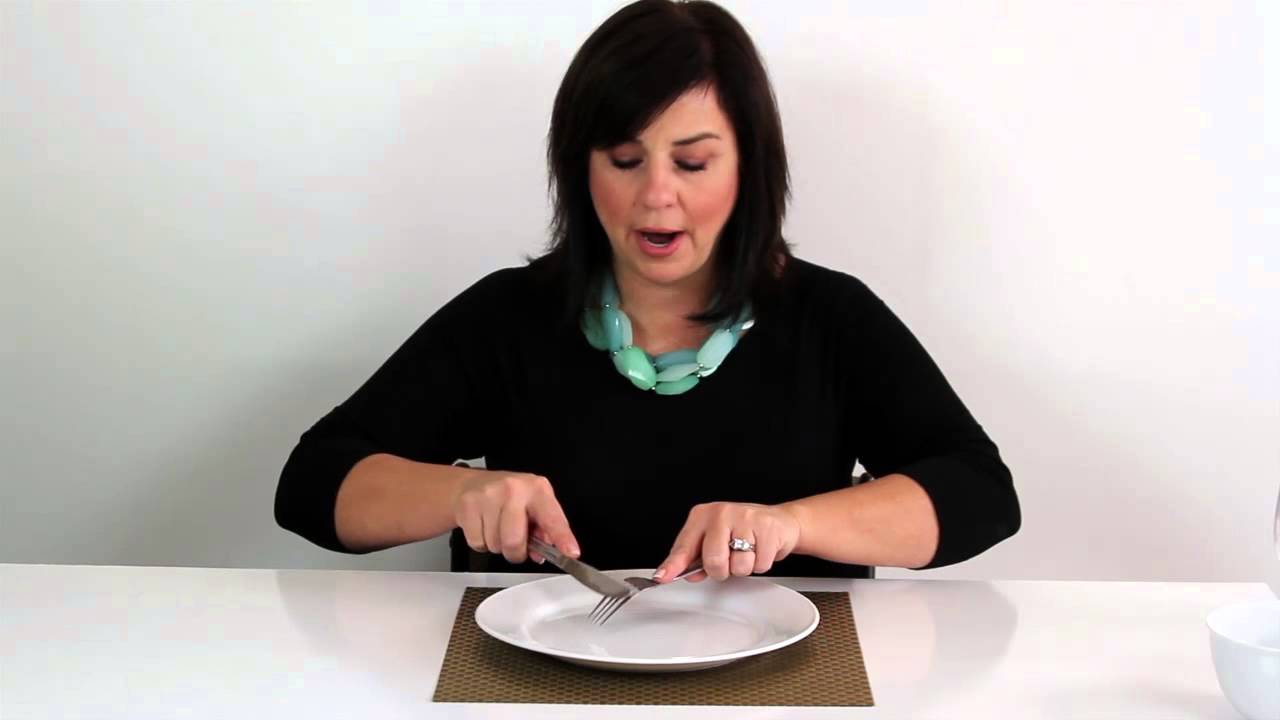 What is the proper way of eating? - Game Voyage